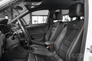 White Volkswagen Tiguan 2023 in Riga, with an engine capacity of 2.00 L and mileage of 120 thousand km for 31500 €, photo 9 on AUTOMOTO.COM.LV
