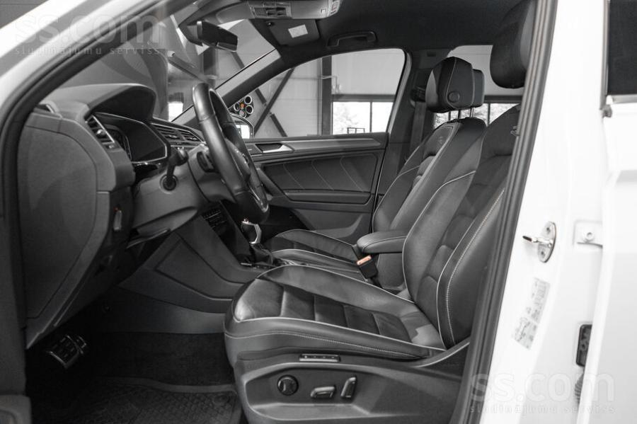 White Volkswagen Tiguan 2023 in Riga, with an engine capacity of 2.00 L and mileage of 120 thousand km for 31500 €, photo 10 on AUTOMOTO.COM.LV