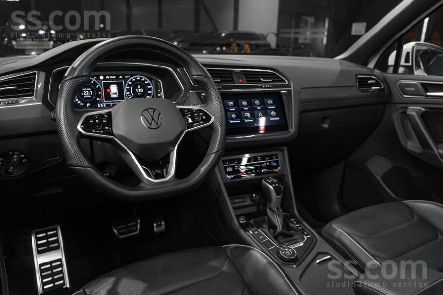 White Volkswagen Tiguan 2023 in Riga, with an engine capacity of 2.00 L and mileage of 120 thousand km for 31500 €, photo 12 on AUTOMOTO.COM.LV