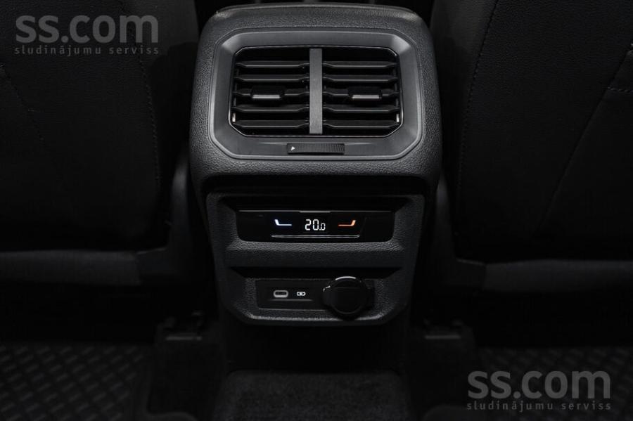 White Volkswagen Tiguan 2023 in Riga, with an engine capacity of 2.00 L and mileage of 120 thousand km for 31500 €, photo 16 on AUTOMOTO.COM.LV