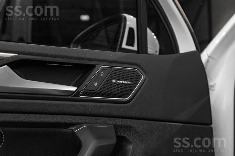 White Volkswagen Tiguan 2023 in Riga, with an engine capacity of 2.00 L and mileage of 120 thousand km for 31500 €, photo 18 on AUTOMOTO.COM.LV