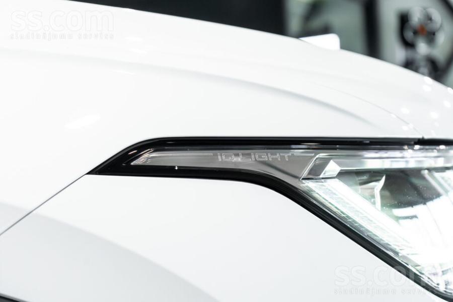 White Volkswagen Tiguan 2023 in Riga, with an engine capacity of 2.00 L and mileage of 120 thousand km for 31500 €, photo 35 on AUTOMOTO.COM.LV
