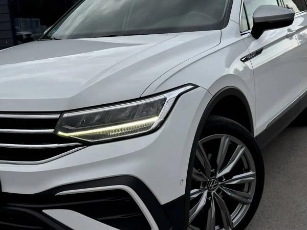 Balts Volkswagen Tiguan 2023 Jelgava, ar dzinēja tilpumu 2.00 L un nobraukumu 170 tūkst. km par 24800 €, foto 6 vietnē AUTOMOTO.COM.LV