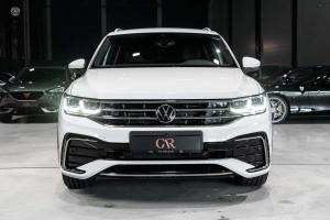 Balts Volkswagen Tiguan 2023 Rīga, ar dzinēja tilpumu 1.98 L un nobraukumu 120 tūkst. km par 31500 €, foto 3 vietnē AUTOMOTO.COM.LV