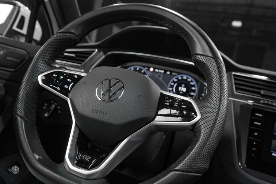 Balts Volkswagen Tiguan 2023 Rīga, ar dzinēja tilpumu 1.98 L un nobraukumu 120 tūkst. km par 31500 €, foto 26 vietnē AUTOMOTO.COM.LV