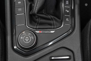 Balts Volkswagen Tiguan 2023 Rīga, ar dzinēja tilpumu 1.98 L un nobraukumu 120 tūkst. km par 31500 €, foto 34 vietnē AUTOMOTO.COM.LV