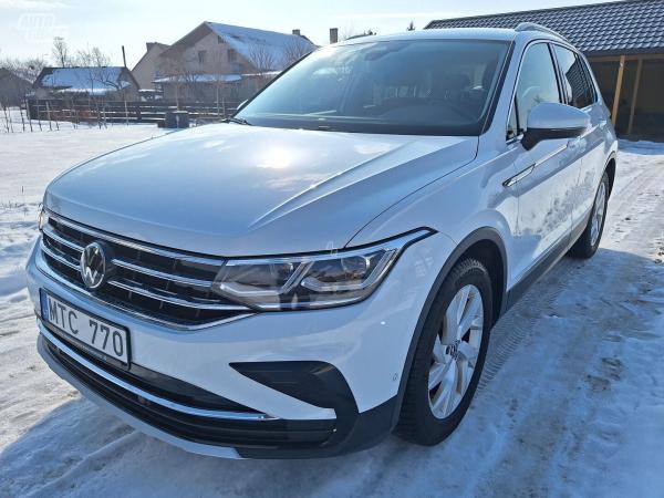 Белый Фольксваген Тигуан 2023 в Мажейкяй, объемом двигателя 1.50 л и пробегом 83 тыс. км за 26500 €, фото 2 на AUTOMOTO.COM.LV