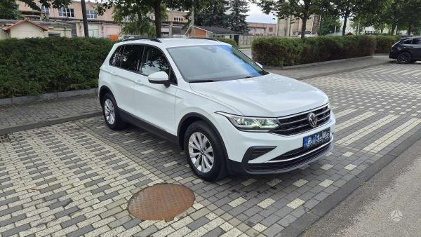 Balts Volkswagen Tiguan 2023 Viļņa, ar dzinēja tilpumu 1.97 L un nobraukumu 47 tūkst. km par 27000 €, foto 2 vietnē AUTOMOTO.COM.LV