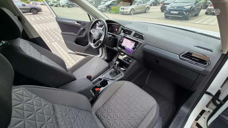 Balts Volkswagen Tiguan 2023 Viļņa, ar dzinēja tilpumu 1.97 L un nobraukumu 47 tūkst. km par 27000 €, foto 15 vietnē AUTOMOTO.COM.LV