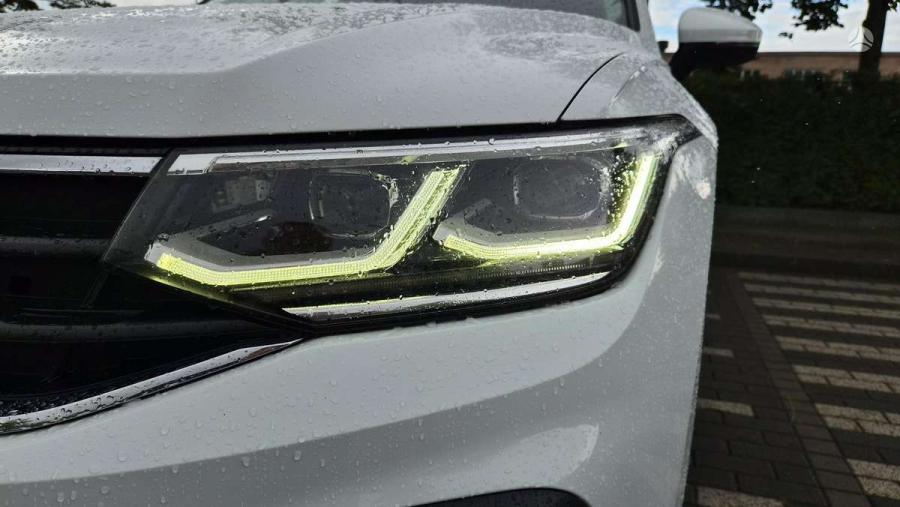 Balts Volkswagen Tiguan 2023 Viļņa, ar dzinēja tilpumu 1.97 L un nobraukumu 47 tūkst. km par 27000 €, foto 35 vietnē AUTOMOTO.COM.LV