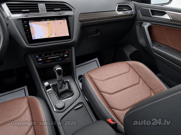 White Volkswagen Tiguan 2023 in Parnu, with an engine capacity of 2.00 L and mileage of 125 thousand km for 29990 €, photo 10 on AUTOMOTO.COM.LV