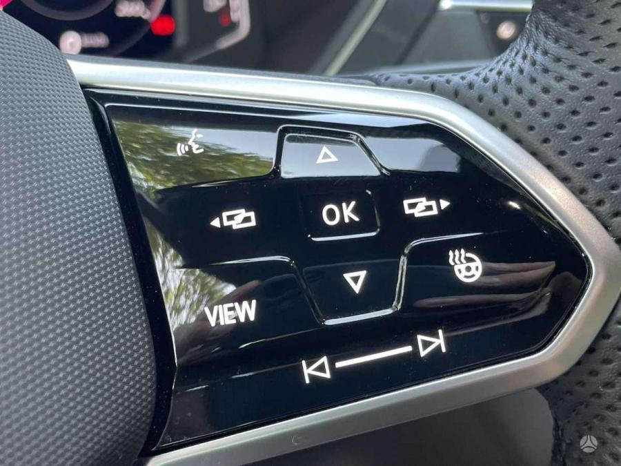 White Volkswagen Tiguan 2023 in Vilnius, with an engine capacity of 1.50 L and mileage of 37 thousand km for 28900 €, photo 16 on AUTOMOTO.COM.LV