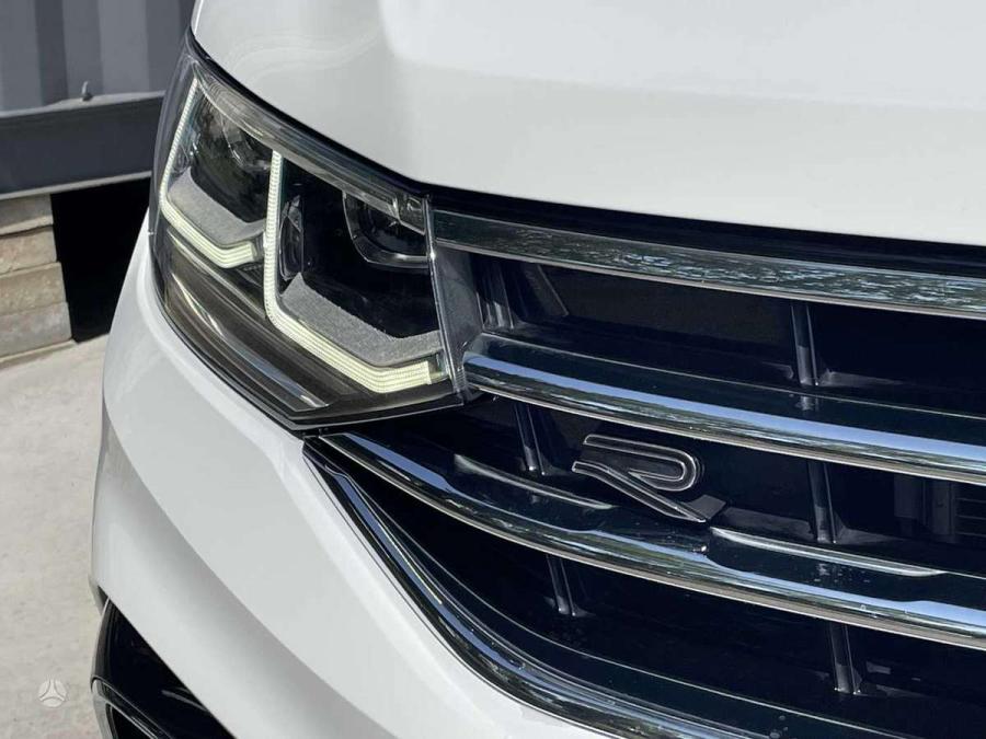 White Volkswagen Tiguan 2023 in Vilnius, with an engine capacity of 1.50 L and mileage of 37 thousand km for 28900 €, photo 24 on AUTOMOTO.COM.LV