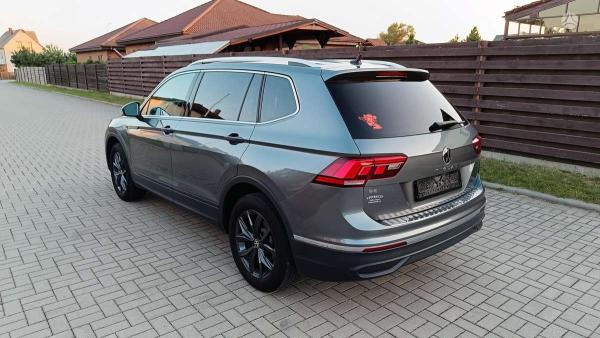 Volkswagen Tiguan 2023 in Klaipeda on AUTOMOTO.COM.LV White Volkswagen Tiguan 2023 in Klaipeda, with an engine capacity of 2.00 L and mileage of 30 thousand km for 21700 €, photo 7 on AUTOMOTO.COM.LV