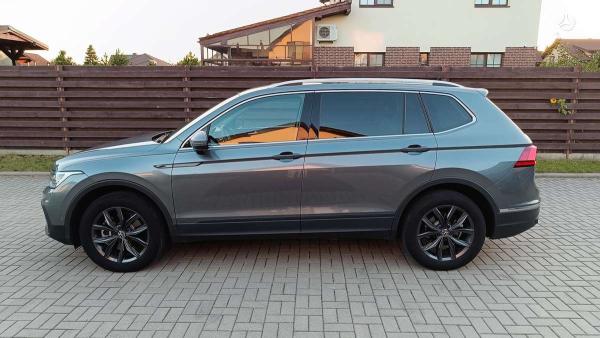 Volkswagen Tiguan 2023 in Klaipeda on AUTOMOTO.COM.LV White Volkswagen Tiguan 2023 in Klaipeda, with an engine capacity of 2.00 L and mileage of 30 thousand km for 21700 €, photo 8 on AUTOMOTO.COM.LV