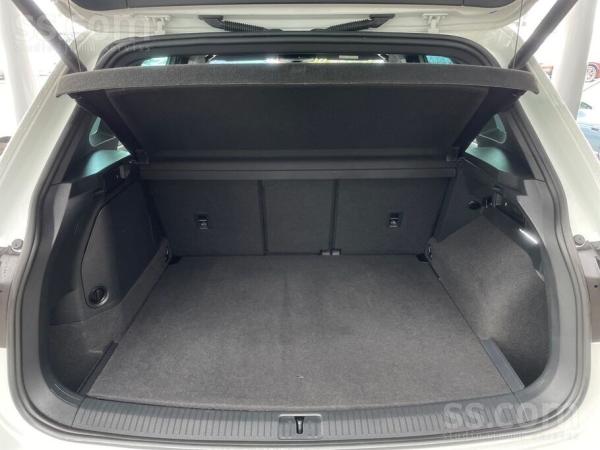 Balts Volkswagen Tiguan 2023 Rīga, ar dzinēja tilpumu 1.40 L un nobraukumu 91 tūkst. km par 26990 €, foto 11 vietnē AUTOMOTO.COM.LV