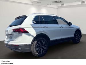 White Volkswagen Tiguan 2024 in Kaunas, with an engine capacity of 1.50 L and mileage of 16 thousand km for 32690 €, photo 3 on AUTOMOTO.COM.LV