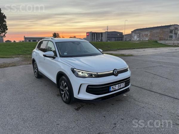 Белый Фольксваген Тигуан 2024 в Рига, объемом двигателя 1.50 л и пробегом 28 тыс. км за 33500 €, фото 2 на AUTOMOTO.COM.LV