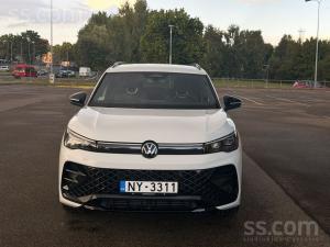 Balts Volkswagen Tiguan 2024 Rīga, ar dzinēja tilpumu 1.50 L un nobraukumu 25 tūkst. km par 37900 €, foto 3 vietnē AUTOMOTO.COM.LV