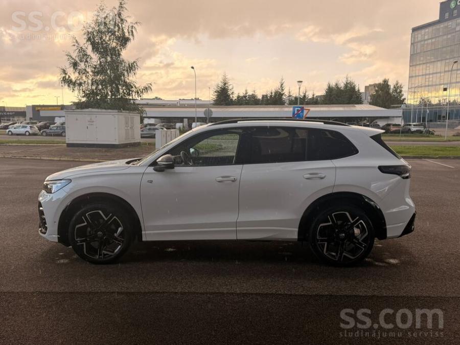 Balts Volkswagen Tiguan 2024 Rīga, ar dzinēja tilpumu 1.50 L un nobraukumu 25 tūkst. km par 37900 €, foto 5 vietnē AUTOMOTO.COM.LV