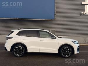 Balts Volkswagen Tiguan 2024 Rīga, ar dzinēja tilpumu 1.50 L un nobraukumu 25 tūkst. km par 37900 €, foto 6 vietnē AUTOMOTO.COM.LV