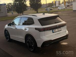 Balts Volkswagen Tiguan 2024 Rīga, ar dzinēja tilpumu 1.50 L un nobraukumu 25 tūkst. km par 37900 €, foto 7 vietnē AUTOMOTO.COM.LV