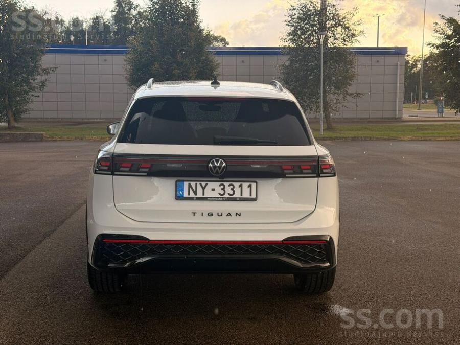 Balts Volkswagen Tiguan 2024 Rīga, ar dzinēja tilpumu 1.50 L un nobraukumu 25 tūkst. km par 37900 €, foto 8 vietnē AUTOMOTO.COM.LV