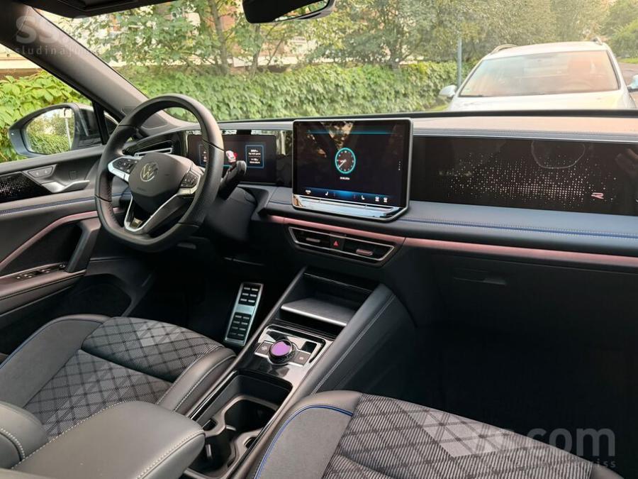 Balts Volkswagen Tiguan 2024 Rīga, ar dzinēja tilpumu 1.50 L un nobraukumu 25 tūkst. km par 37900 €, foto 11 vietnē AUTOMOTO.COM.LV