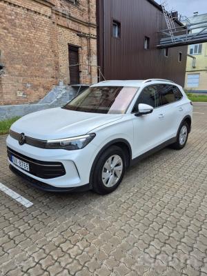Balts Volkswagen Tiguan 2024 Rīga, ar dzinēja tilpumu 2.00 L un nobraukumu 67 tūkst. km par 29500 €, foto  vietnē AUTOMOTO.COM.LV