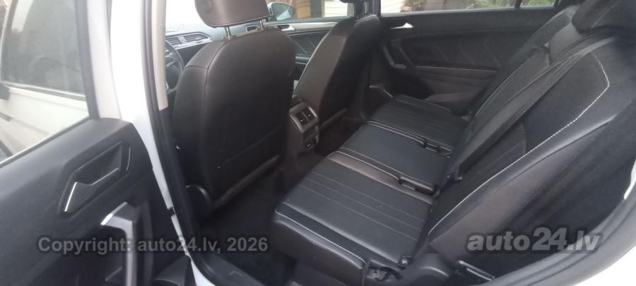 Balts Volkswagen Tiguan 2024 Rīga, ar dzinēja tilpumu 2.00 L un nobraukumu 49 tūkst. km par 21500 €, foto 9 vietnē AUTOMOTO.COM.LV