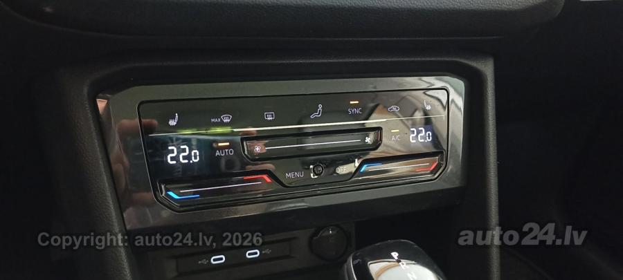 Balts Volkswagen Tiguan 2024 Rīga, ar dzinēja tilpumu 2.00 L un nobraukumu 49 tūkst. km par 21500 €, foto 13 vietnē AUTOMOTO.COM.LV