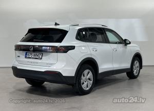 Balts Volkswagen Tiguan 2025 Tallina, ar dzinēja tilpumu 1.50 L un nobraukumu 5 tūkst. km par 37500 €, foto 2 vietnē AUTOMOTO.COM.LV