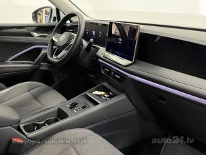 Balts Volkswagen Tiguan 2025 Tallina, ar dzinēja tilpumu 1.50 L un nobraukumu 5 tūkst. km par 37500 €, foto 3 vietnē AUTOMOTO.COM.LV