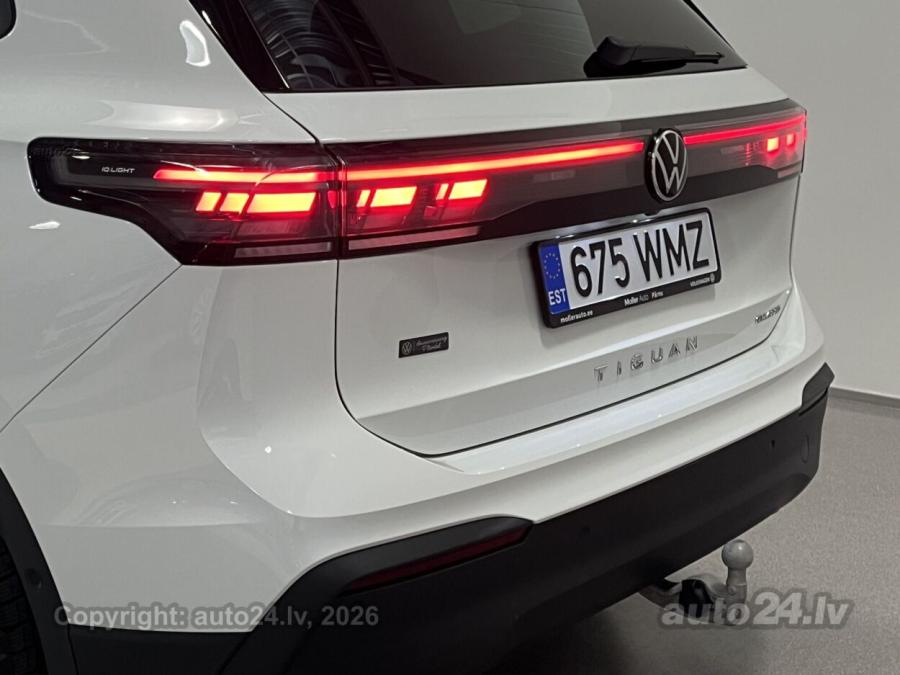 Balts Volkswagen Tiguan 2025 Tallina, ar dzinēja tilpumu 1.50 L un nobraukumu 5 tūkst. km par 37500 €, foto 22 vietnē AUTOMOTO.COM.LV