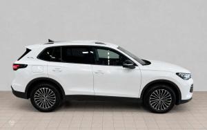 Balts Volkswagen Tiguan 2025 Kauņa, ar dzinēja tilpumu 1.50 L un nobraukumu 23 tūkst. km par 28900 €, foto 4 vietnē AUTOMOTO.COM.LV