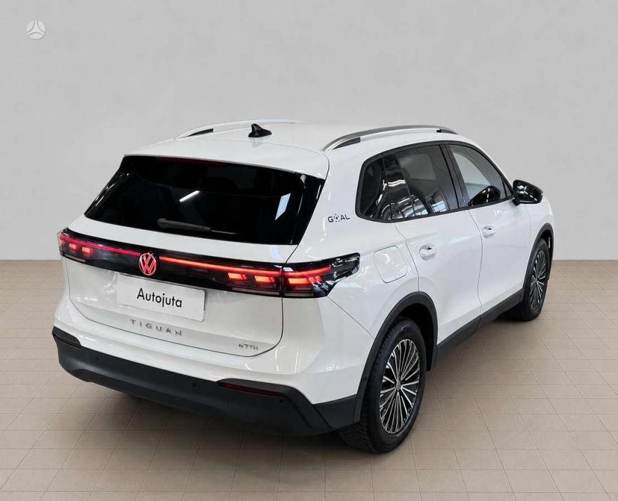 Balts Volkswagen Tiguan 2025 Kauņa, ar dzinēja tilpumu 1.50 L un nobraukumu 23 tūkst. km par 28900 €, foto 5 vietnē AUTOMOTO.COM.LV