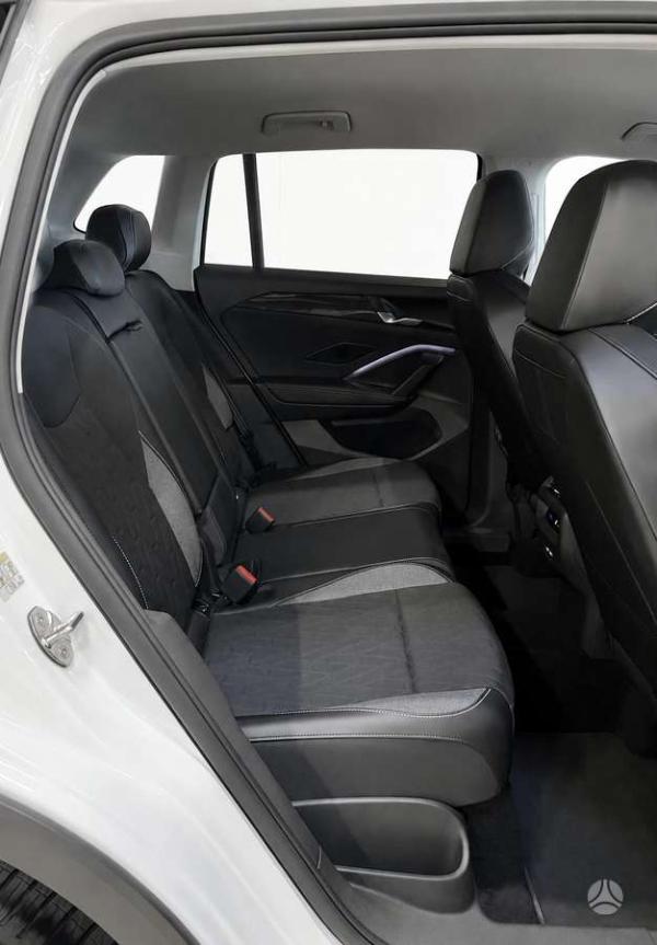 White Volkswagen Tiguan 2025 in Kaunas, with an engine capacity of 1.50 L and mileage of 23 thousand km for 28900 €, photo 10 on AUTOMOTO.COM.LV