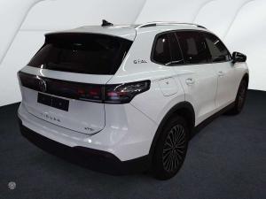 Balts Volkswagen Tiguan 2025 Viļņa, ar dzinēja tilpumu 1.50 L un nobraukumu 25 tūkst. km par 27900 €, foto 3 vietnē AUTOMOTO.COM.LV