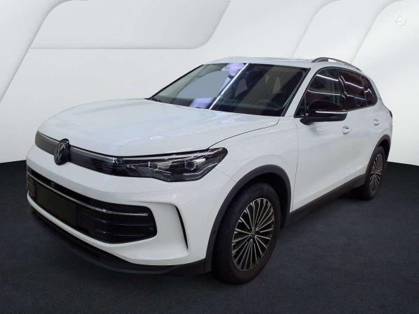 Volkswagen Tiguan 2025 Viļņa vietnē Balts Volkswagen Tiguan 2025 Viļņa, ar dzinēja tilpumu 1.50 L un nobraukumu 16 tūkst. km par 28500 €, foto 1 vietnē AUTOMOTO.COM.LV