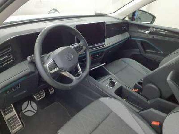 Volkswagen Tiguan 2025 Viļņa vietnē Balts Volkswagen Tiguan 2025 Viļņa, ar dzinēja tilpumu 1.50 L un nobraukumu 24 tūkst. km par 28700 €, foto 4 vietnē AUTOMOTO.COM.LV