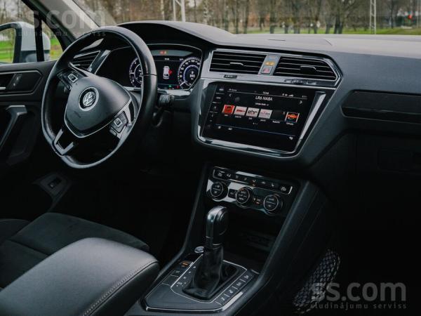 Balts Volkswagen Tiguan 2018 Rīga, ar dzinēja tilpumu 2.00 L un nobraukumu 142 tūkst. km par 19950 €, foto 5 vietnē AUTOMOTO.COM.LV