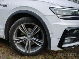 Balts Volkswagen Tiguan 2018 Rīga, ar dzinēja tilpumu 2.00 L un nobraukumu 142 tūkst. km par 19950 €, foto 10 vietnē AUTOMOTO.COM.LV