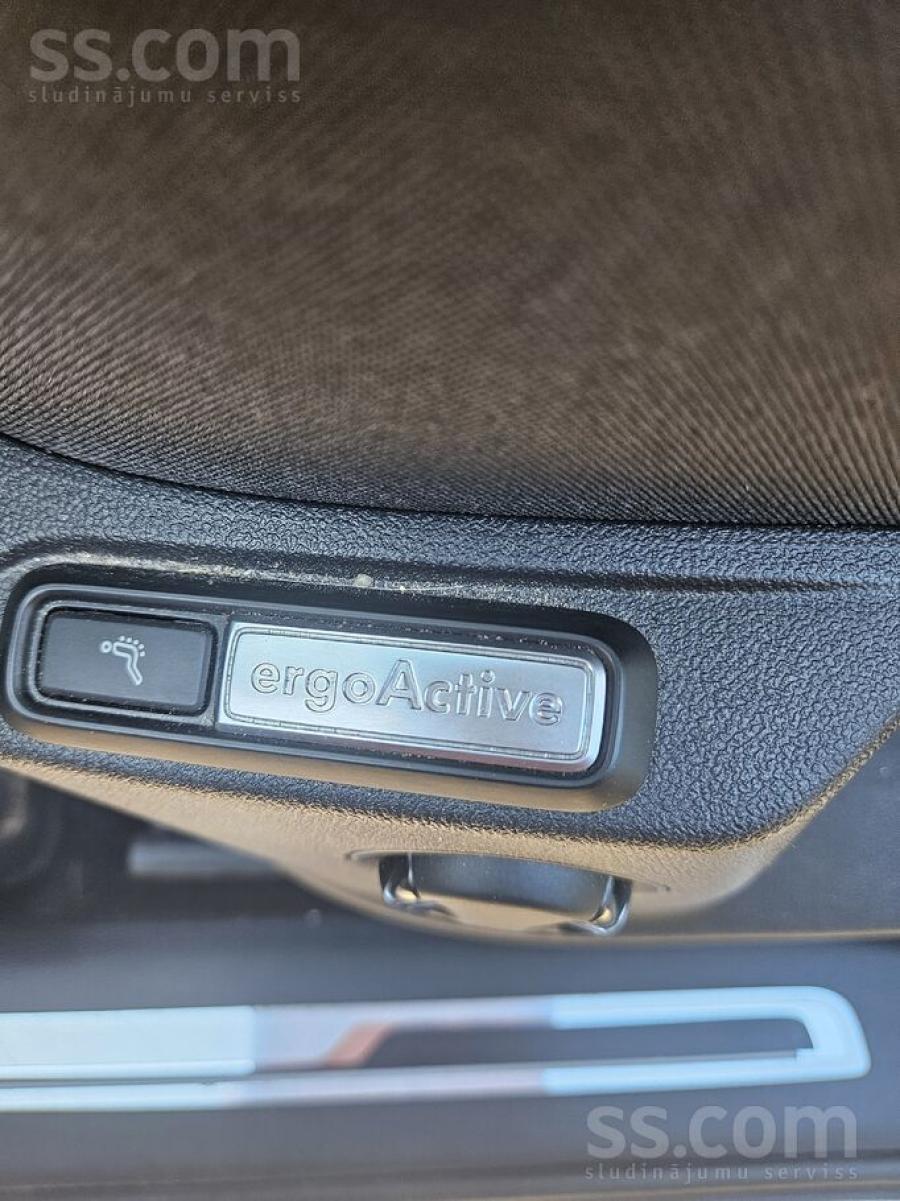 Balts Volkswagen Tiguan 2018 Rīga, ar dzinēja tilpumu 2.00 L un nobraukumu 142 tūkst. km par 19950 €, foto 14 vietnē AUTOMOTO.COM.LV