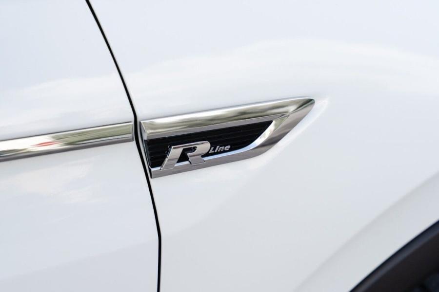 Balts Volkswagen Tiguan 2018 Rīga, ar dzinēja tilpumu 2.00 L un nobraukumu 216 tūkst. km par 16950 €, foto 6 vietnē AUTOMOTO.COM.LV