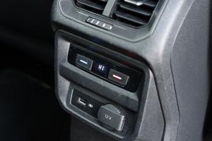 Balts Volkswagen Tiguan 2018 Rīga, ar dzinēja tilpumu 2.00 L un nobraukumu 216 tūkst. km par 16950 €, foto 8 vietnē AUTOMOTO.COM.LV