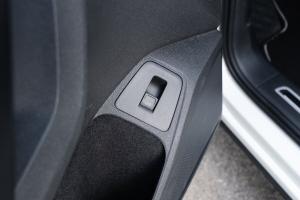 Balts Volkswagen Tiguan 2018 Rīga, ar dzinēja tilpumu 2.00 L un nobraukumu 216 tūkst. km par 16950 €, foto 11 vietnē AUTOMOTO.COM.LV