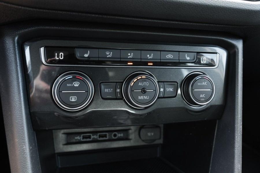 Balts Volkswagen Tiguan 2018 Rīga, ar dzinēja tilpumu 2.00 L un nobraukumu 216 tūkst. km par 16950 €, foto 17 vietnē AUTOMOTO.COM.LV