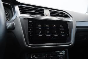 Balts Volkswagen Tiguan 2018 Rīga, ar dzinēja tilpumu 2.00 L un nobraukumu 216 tūkst. km par 16950 €, foto 19 vietnē AUTOMOTO.COM.LV