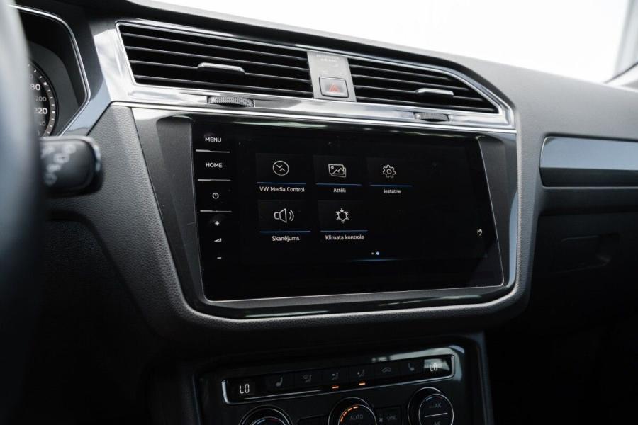 Balts Volkswagen Tiguan 2018 Rīga, ar dzinēja tilpumu 2.00 L un nobraukumu 216 tūkst. km par 16950 €, foto 25 vietnē AUTOMOTO.COM.LV