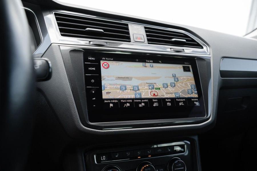 Balts Volkswagen Tiguan 2018 Rīga, ar dzinēja tilpumu 2.00 L un nobraukumu 216 tūkst. km par 16950 €, foto 27 vietnē AUTOMOTO.COM.LV
